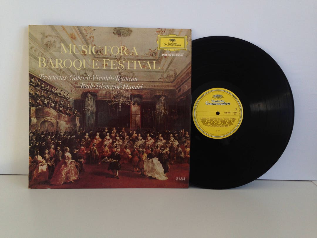 Gramophone Plate - Vintage Vinyl - Gramophone Record - Classical Music ...
