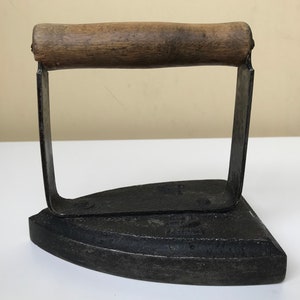 Antique Primitive Clothes Iron Coal - Collectible Clothes Iron ...