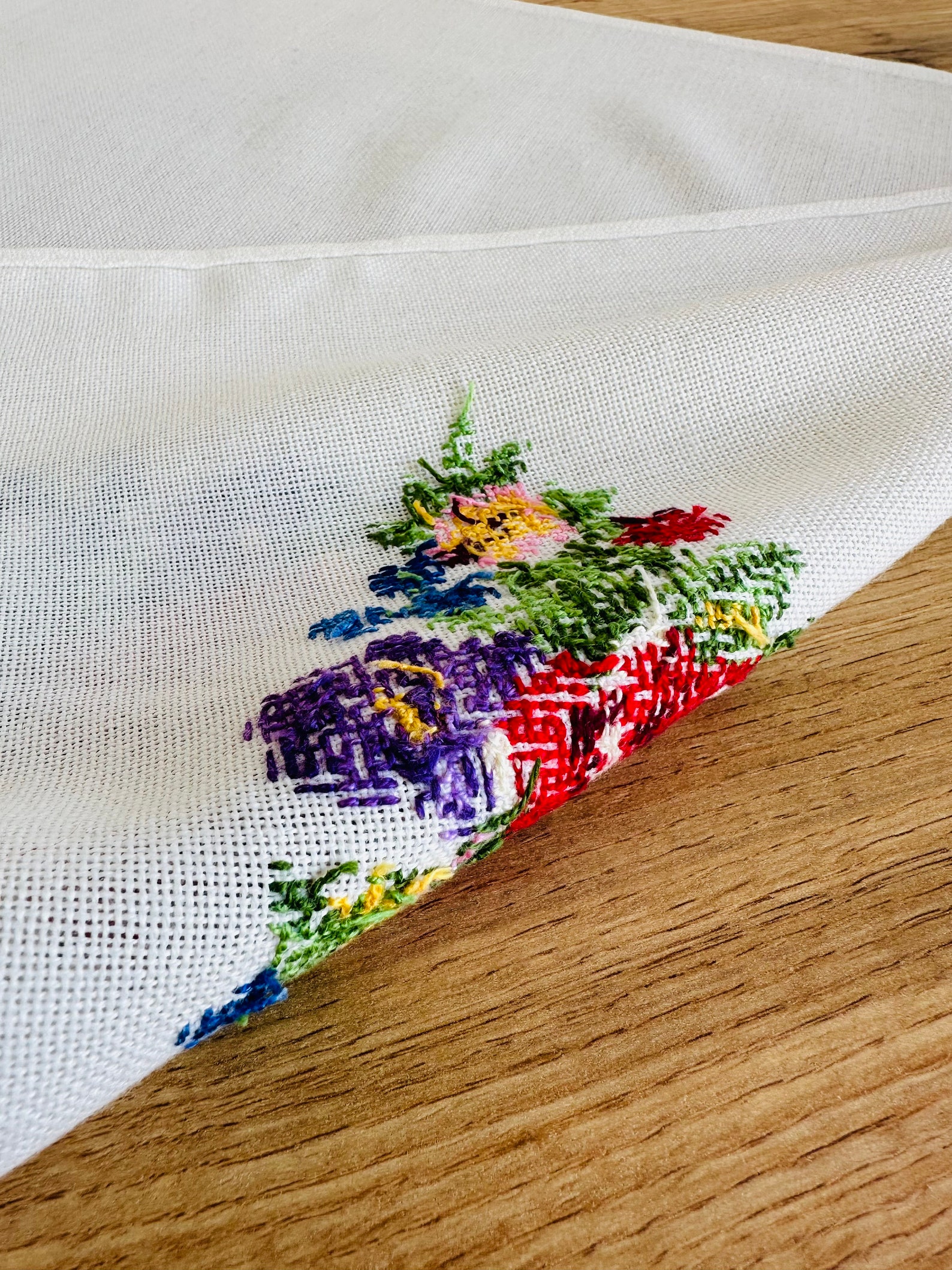 Vintage Hand Embroidered Runner With Flower - Runner With Flowers ...