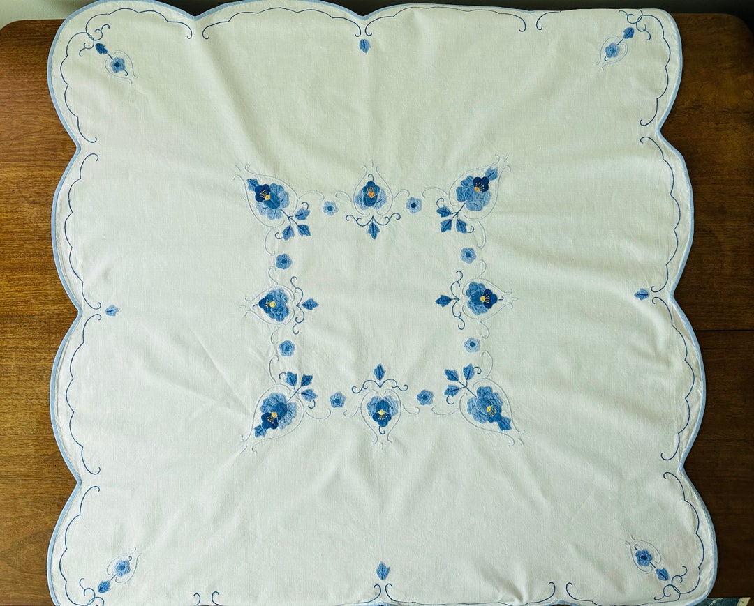 Vintage Applique Tablecloth Handmade Appliques Flowers Tablecloth ...