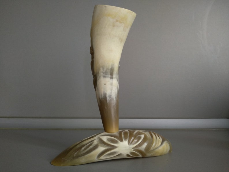 Vintage Horn Figure - Figure of a Horn - Natural Cow Horn - Natural ...