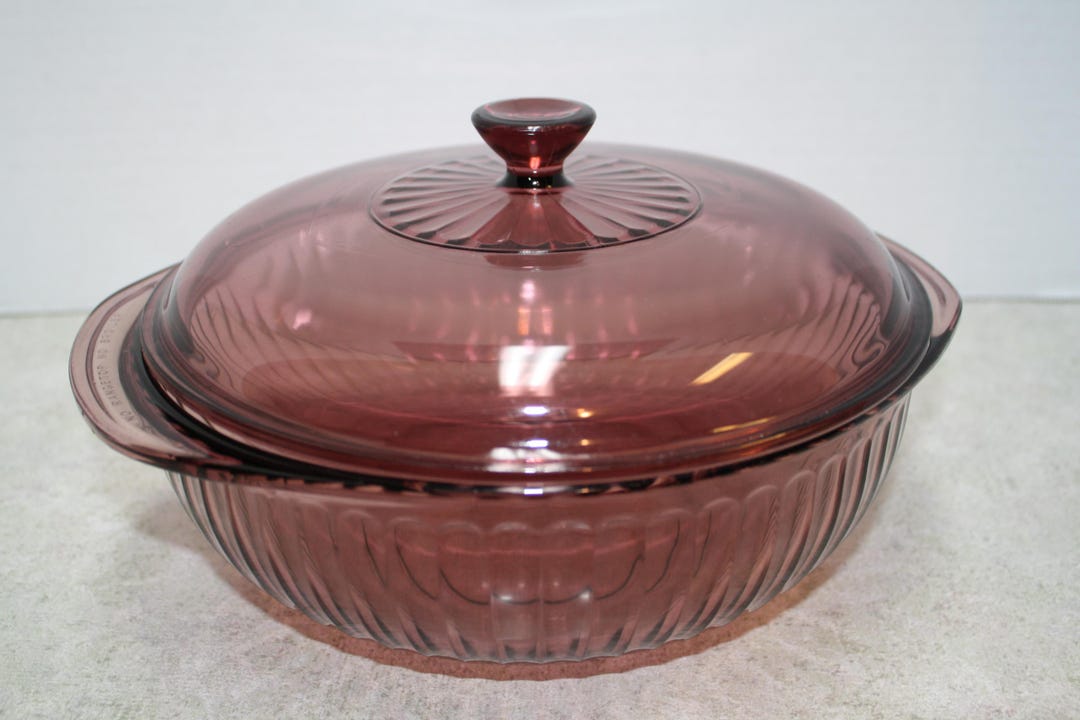 Pyrex Visionware 2 Litre Ribbed Exterior Amethyst Round Casserole W/lid ...
