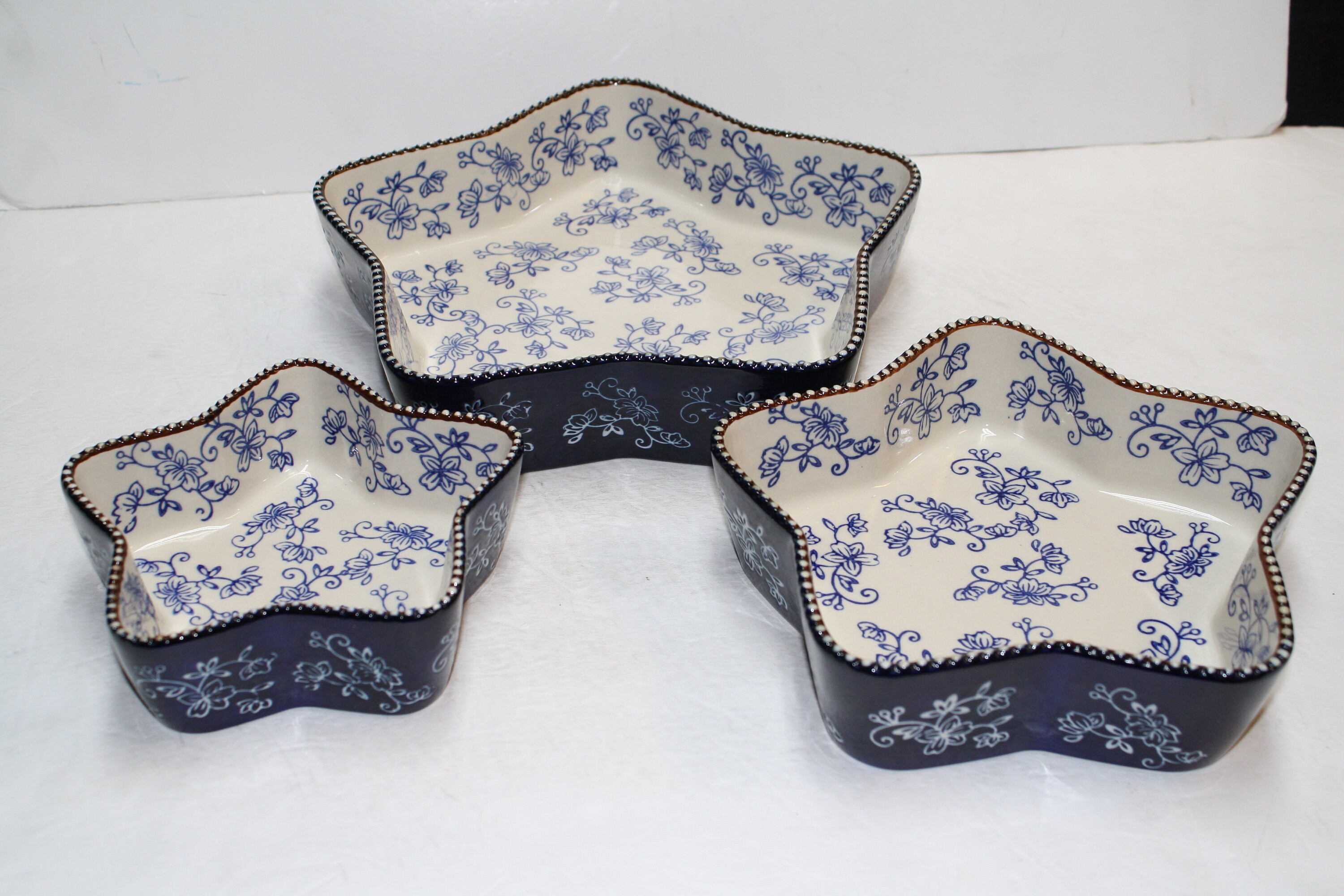 Temptations by Tara 'floral Lace' 3-star Nesting Cake Pans - Etsy