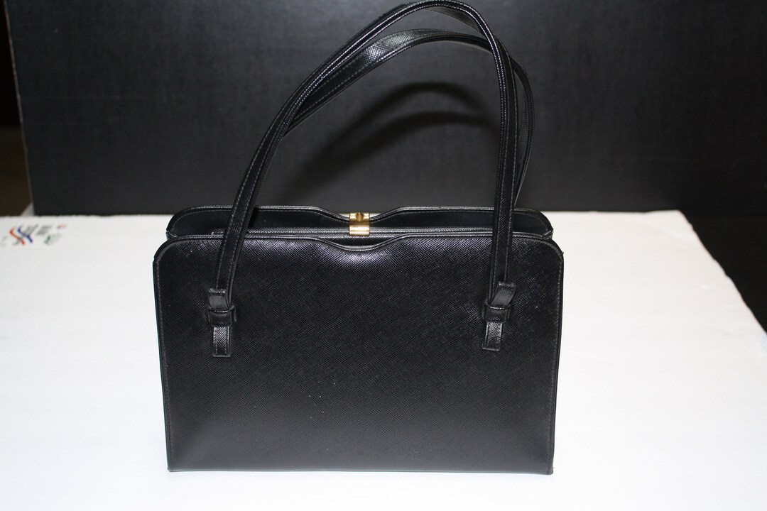 Vintage 'thrasher' Black Vinyl Clasp Pocket Book /purse W/zippered ...