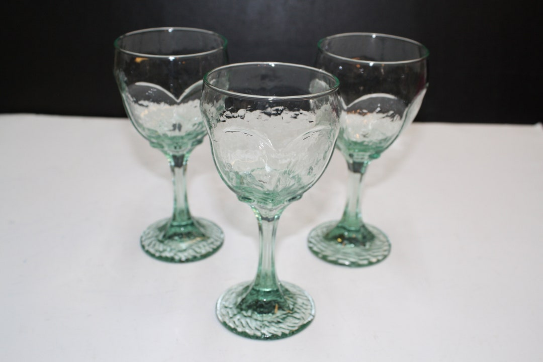 Libbey Glass Light Green 'chivalry' Wine Goblets - Etsy