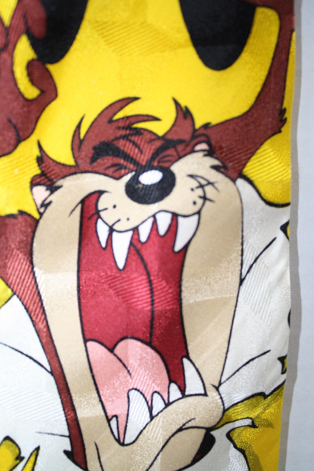 Looney Tunes 1996 'tazmanian Devil' Silk Yellow Smiley Face Necktie - Etsy