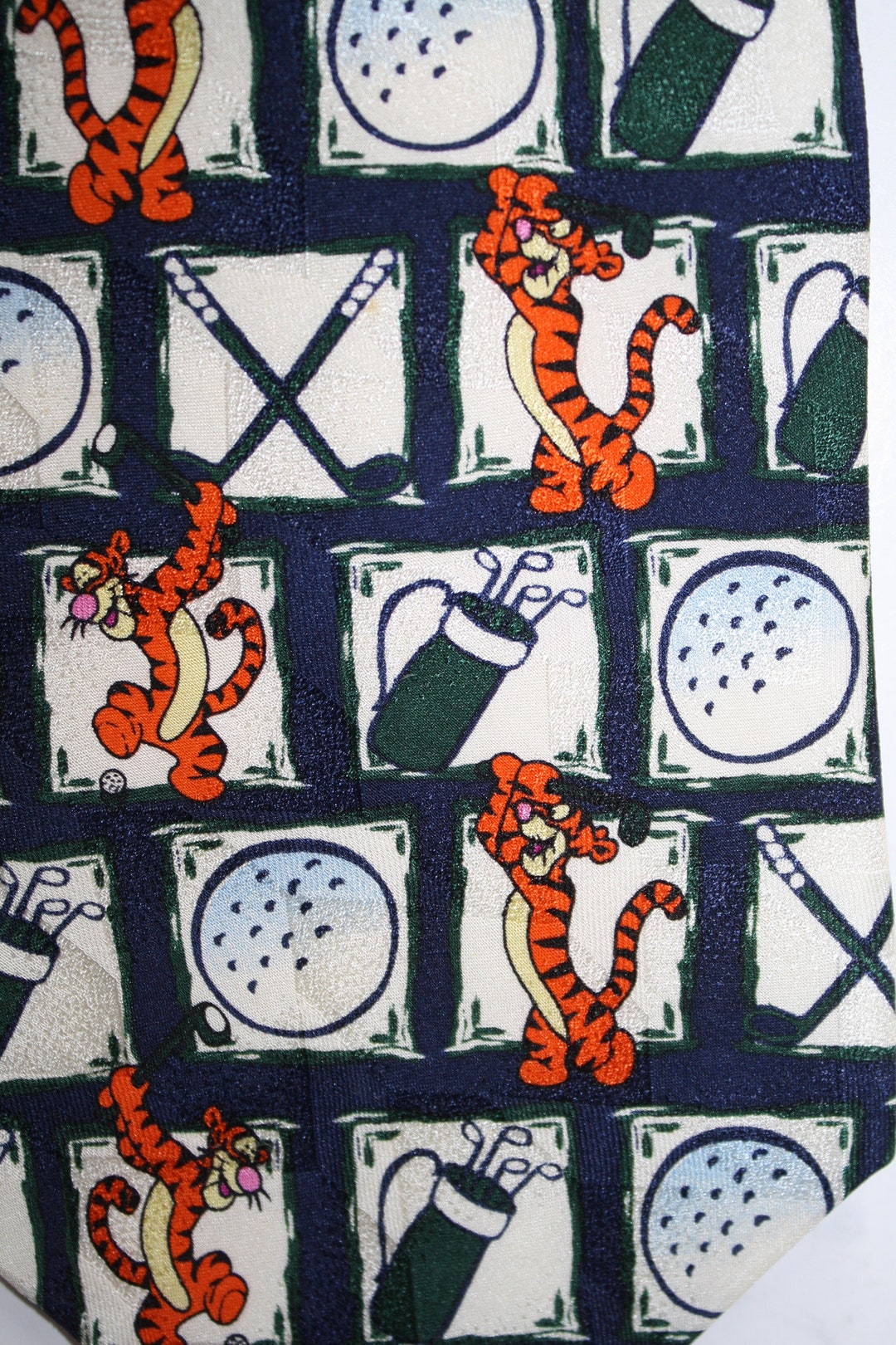 Disney's 'tigger Bouncing on the Golf Coarse' Silk Necktie - Etsy