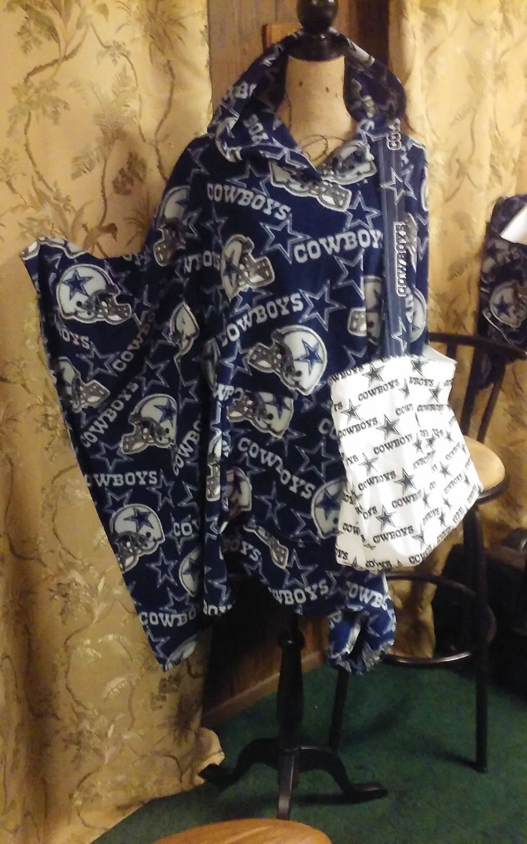 Cowboys Hooded Poncho With Front Pocket - Etsy