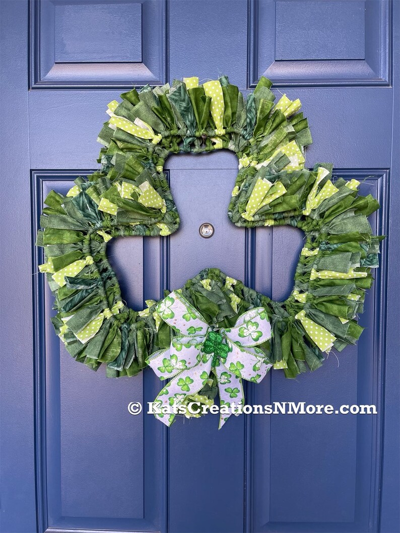 Video Tutorials, How to Make a Wreath Video, Wreath Making Videos ...