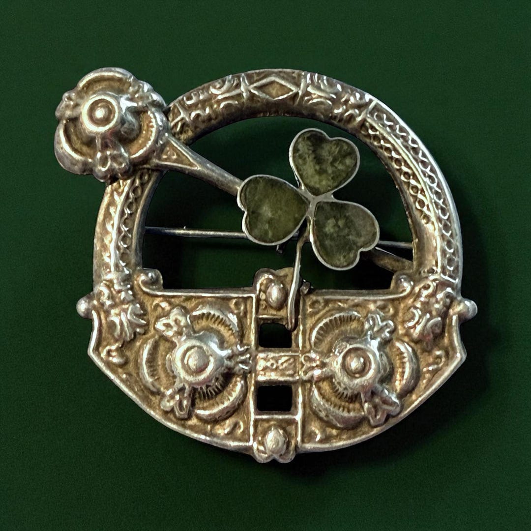 Broche Tara irlandaise en argent et marbre - Etsy France