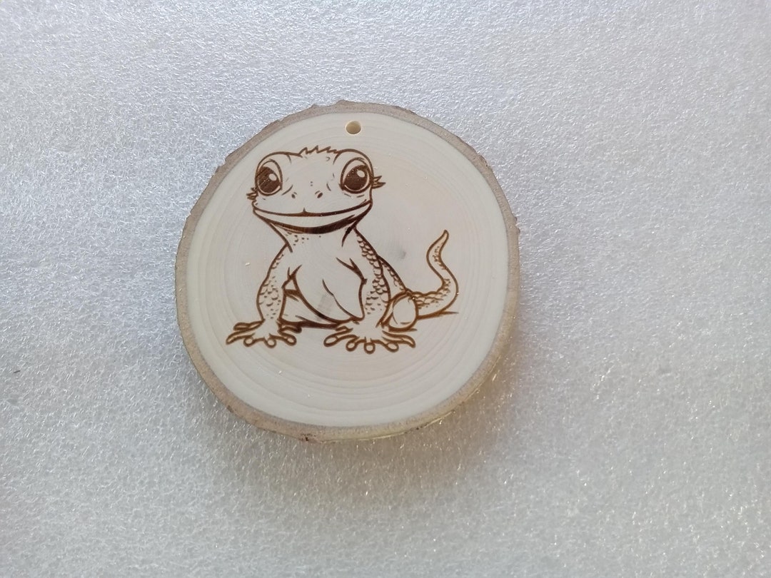 Gecko Lizard Christmas Wood Slice Ornament or Magnet, Laser Engraved ...