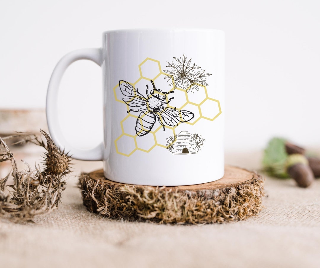 Honeybee Ceramic Mug, Beehive, Farmhouse Kitchen - Etsy