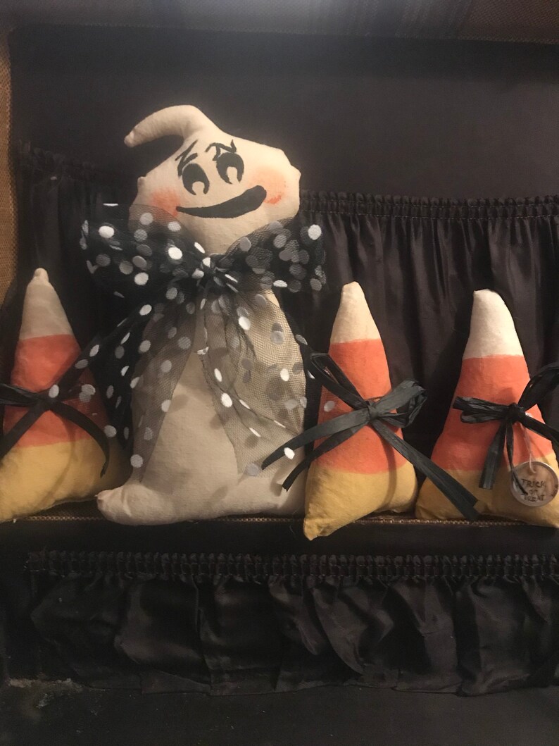 Primitive Grungy Candy Corn and Ghost-bowl Filler-tuck-shelf Sitter ...