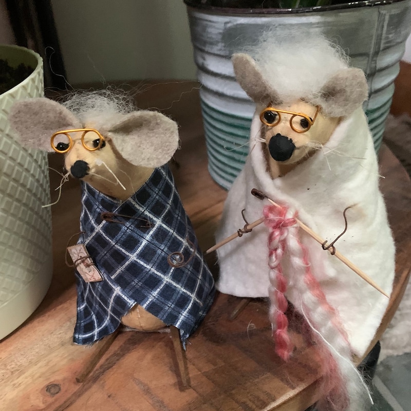 Primitive Mouse - Etsy