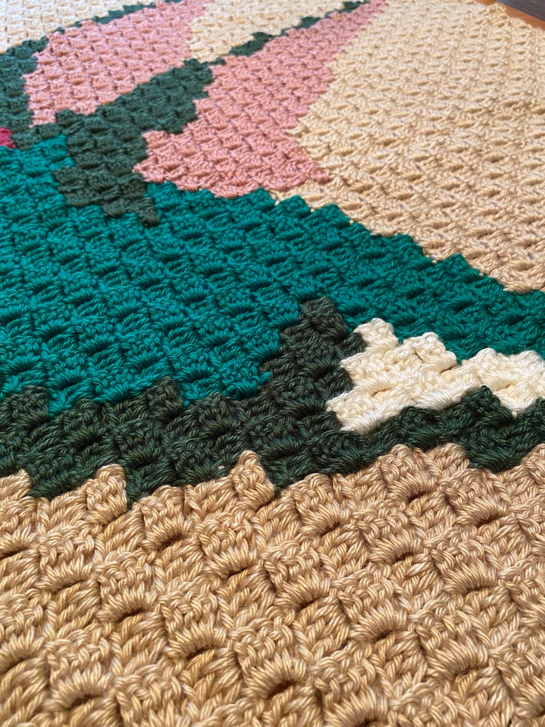 Hummingbird Graphgan C2C Crochet // Lap Throw Corner to Corner Crochet ...