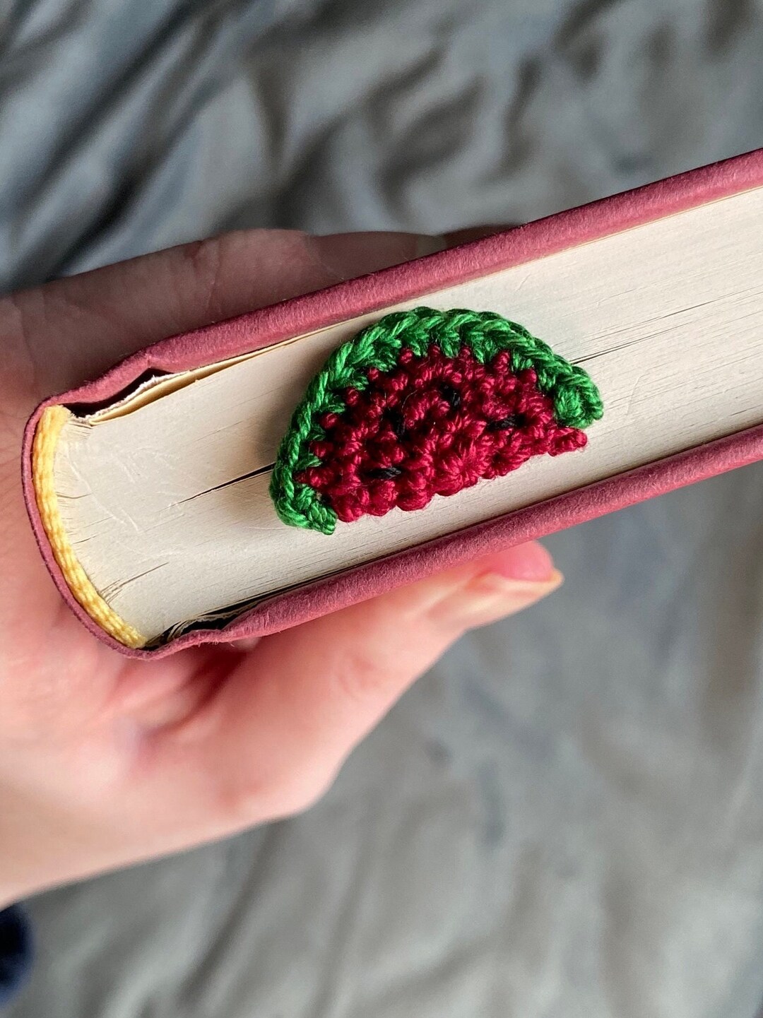 Watermelon Bookmark // Fruit Crochet Bookmark MADE TO ORDER - Etsy