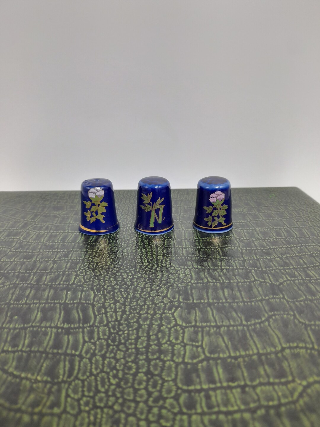 Vintage Cobalt Blue Porcelain Thimbles Set of 3 Thimbles With Flowers ...