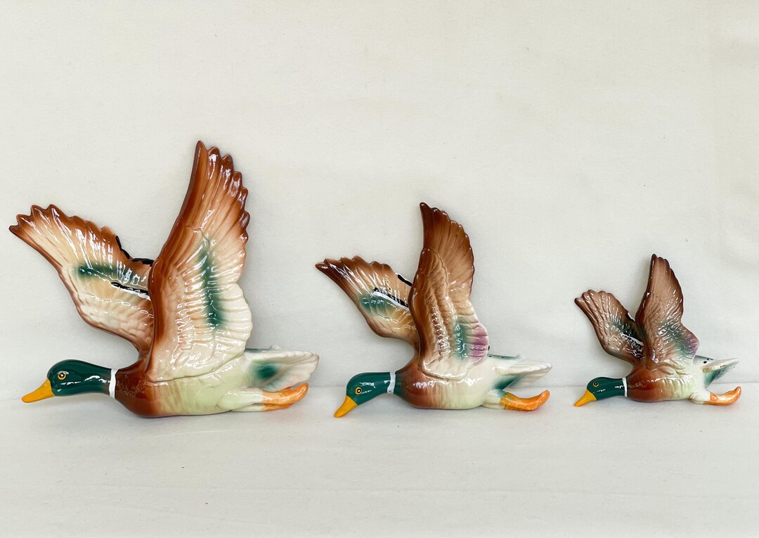 Vintage Set of 3 Ceramic Flying Wall Ducks. Mallards. Plaques ...