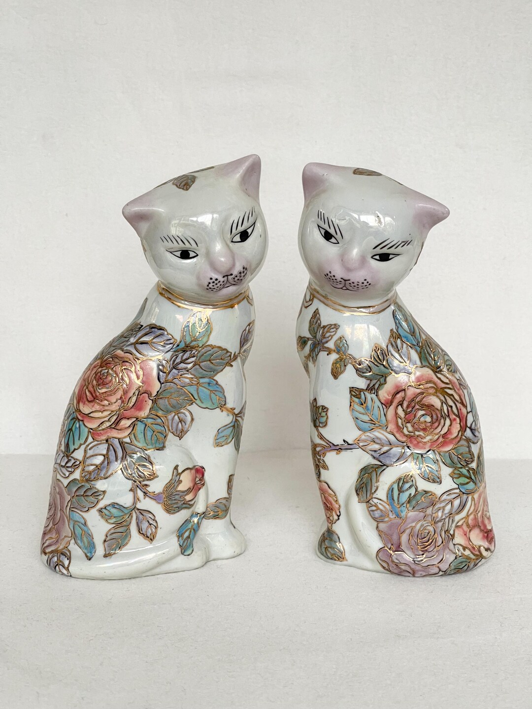 Pair of Vintage Chinese Cats Figurines, Hand Painted Floral Porcelain ...