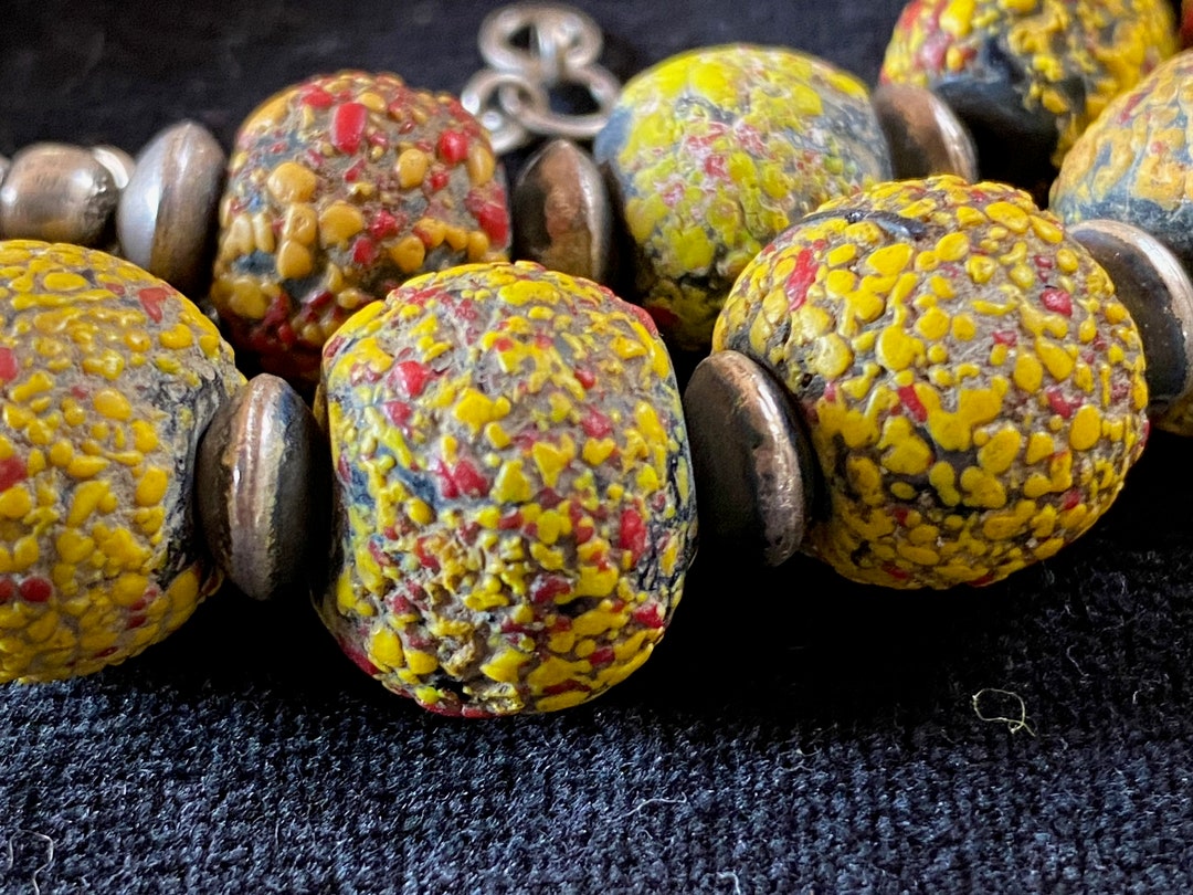 A Nice Collier With end of the Day Venetian Yellow Speckled Glassbeads ...