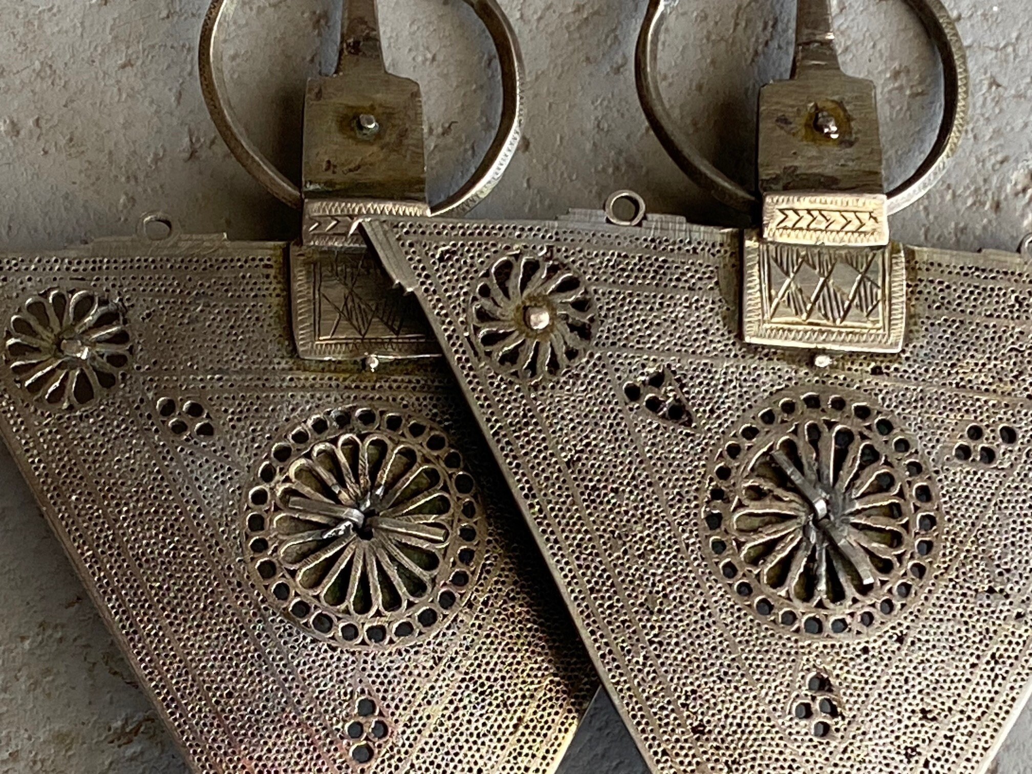 Tizerzai N Taouka, Fibule Du Ver, Moroccan Fibulas, Fibula With ...