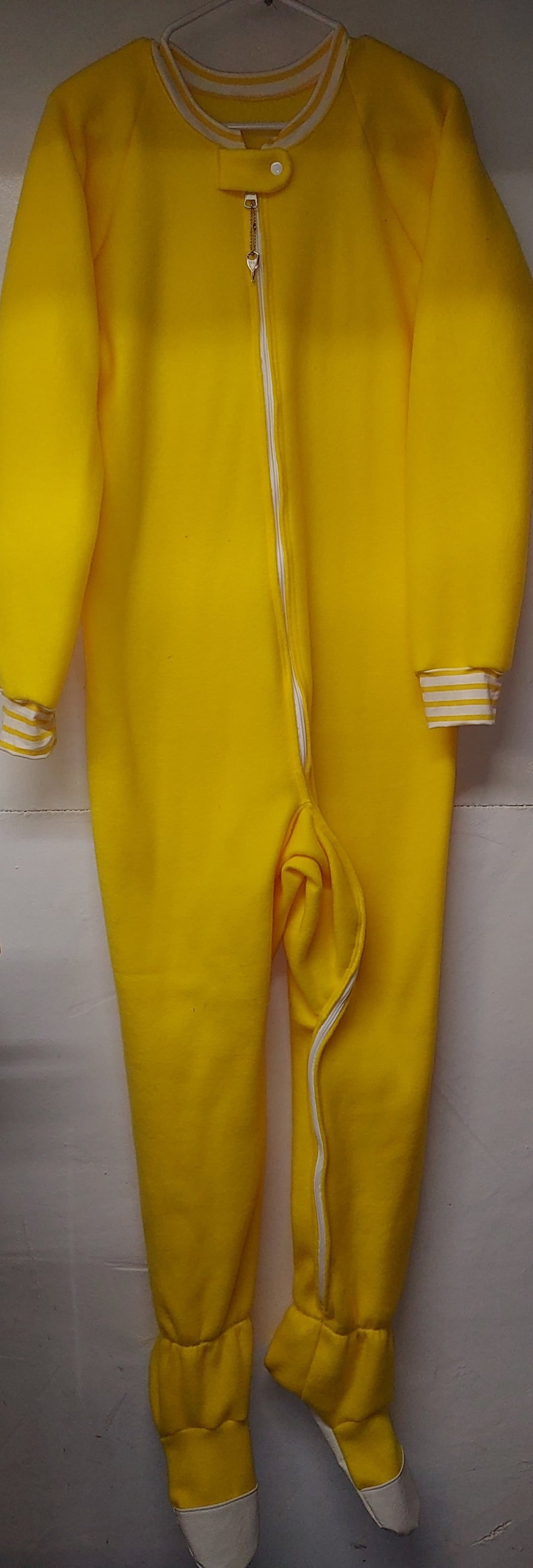 NEW PROMO Vintage YELLOW Fleece Footie Pajama Featuring Locking Zipper ...
