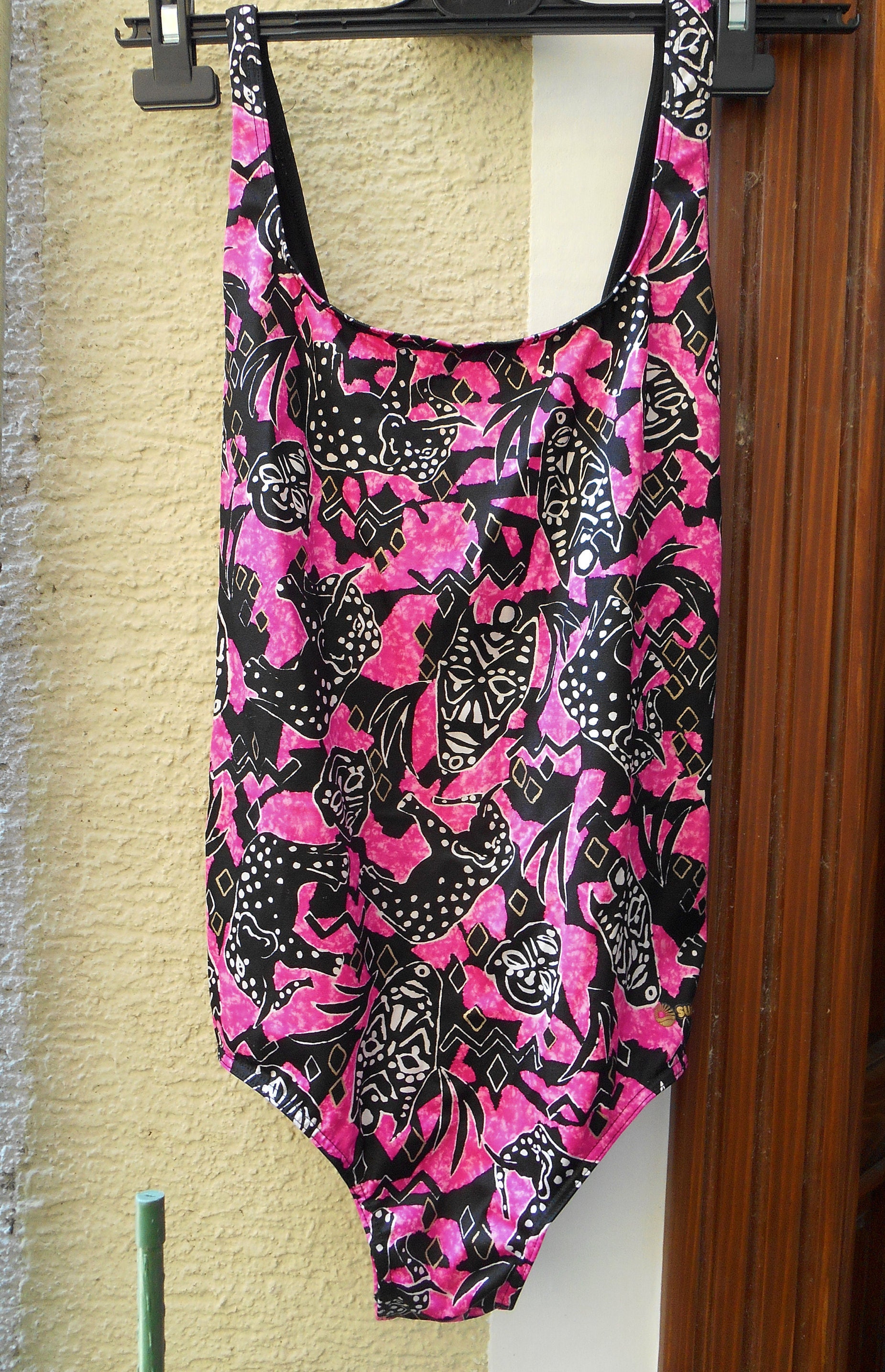 Retro Bademode 80er Jahre, Abstrakter Badeanzug, Einteiler Retro 80er ...