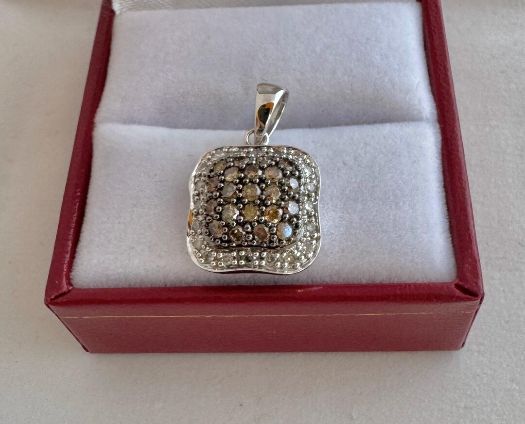 10K Solid Gold Round 21 Champagne and 20 Clear Diamonds Border Round ...