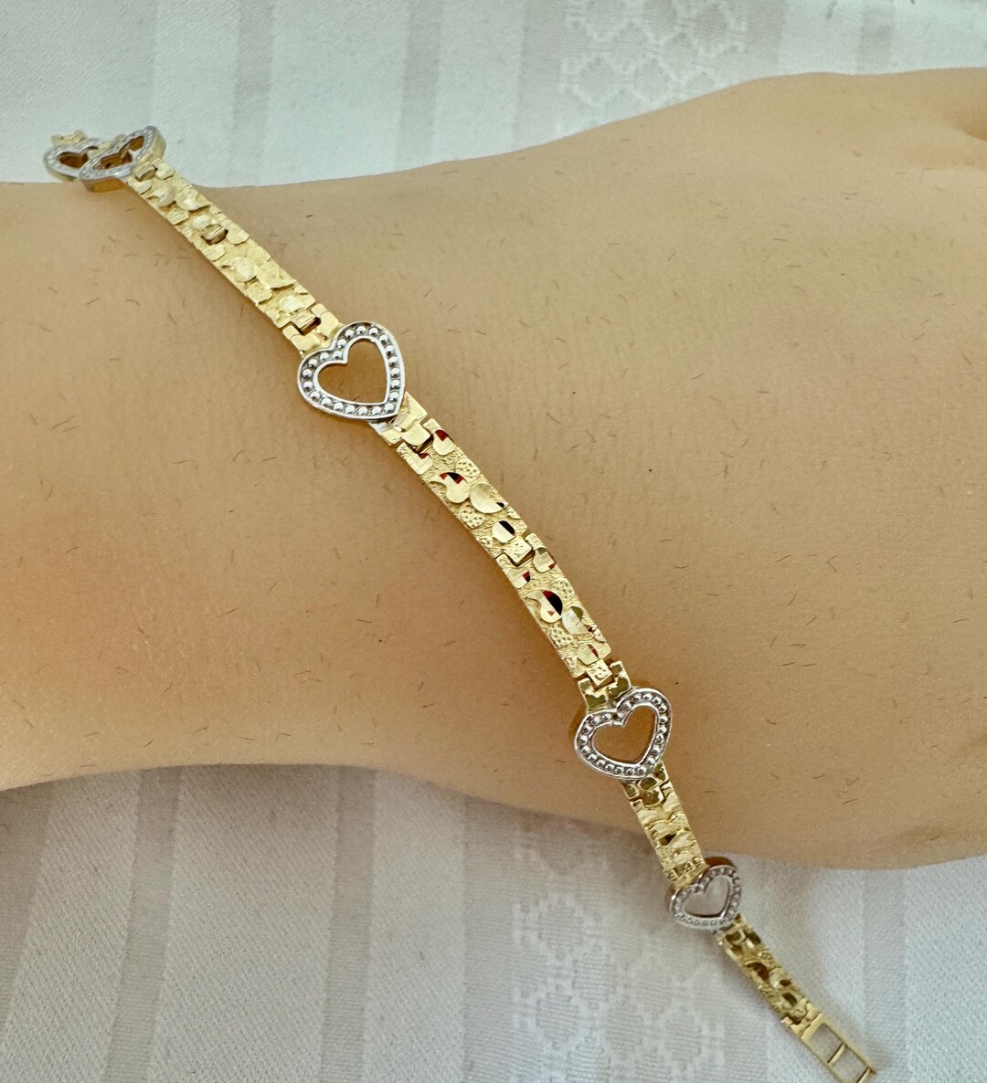 10K Solid Gold Nugget Pattern Accented Five Milgrain White Gold Open ...