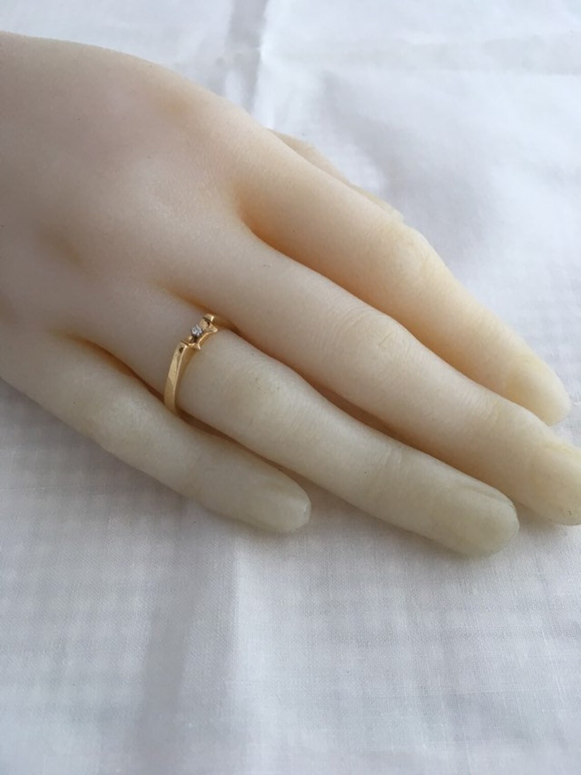 14K Gold Diamond Solitaire 0.03ct in a Bow Concave Design - Etsy