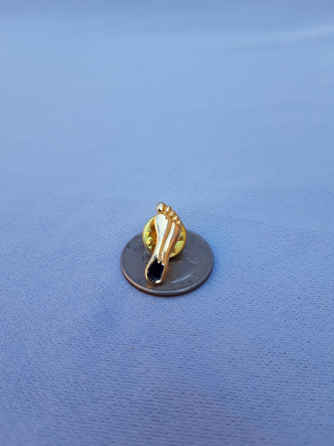 Vintage Tar Heel Foot Lapel Pin. Gold-tone With Black Enamel Heel. 0.5 ...