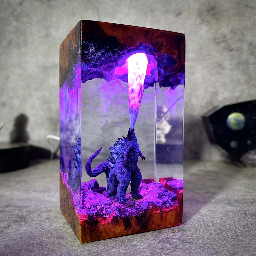Godzilla Monster Resin Lamp, Diorama Resin Epoxy, Handmade Gifts ...