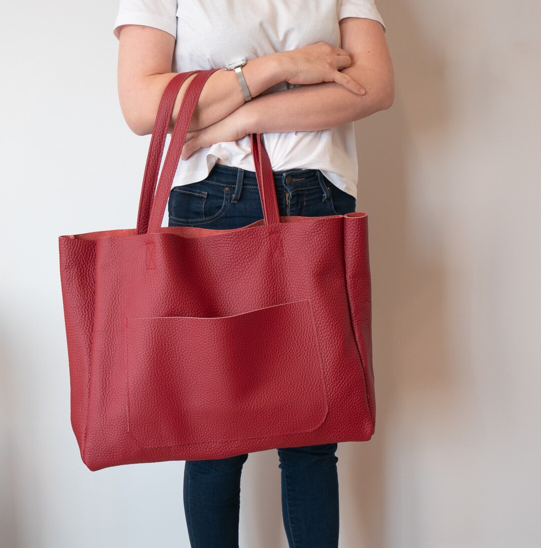 Chic Red Leather Tote Bag - Spacious Carryall for Everyday Elegance and ...