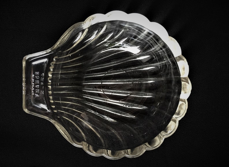 French Vintage PYREX Glass Bowl, Shell Shaped Clear Glass Appetizer ...
