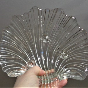 Vintage Glass Shell Dish Tripod Dia ~9", H3" Shell Shape Dish; Clear ...