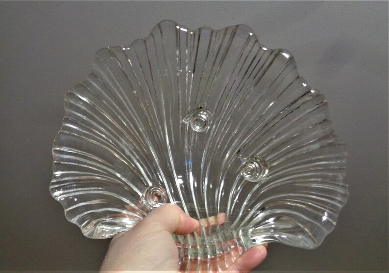 Vintage Glass Shell Dish Tripod Dia 9 H3 Shell - Etsy