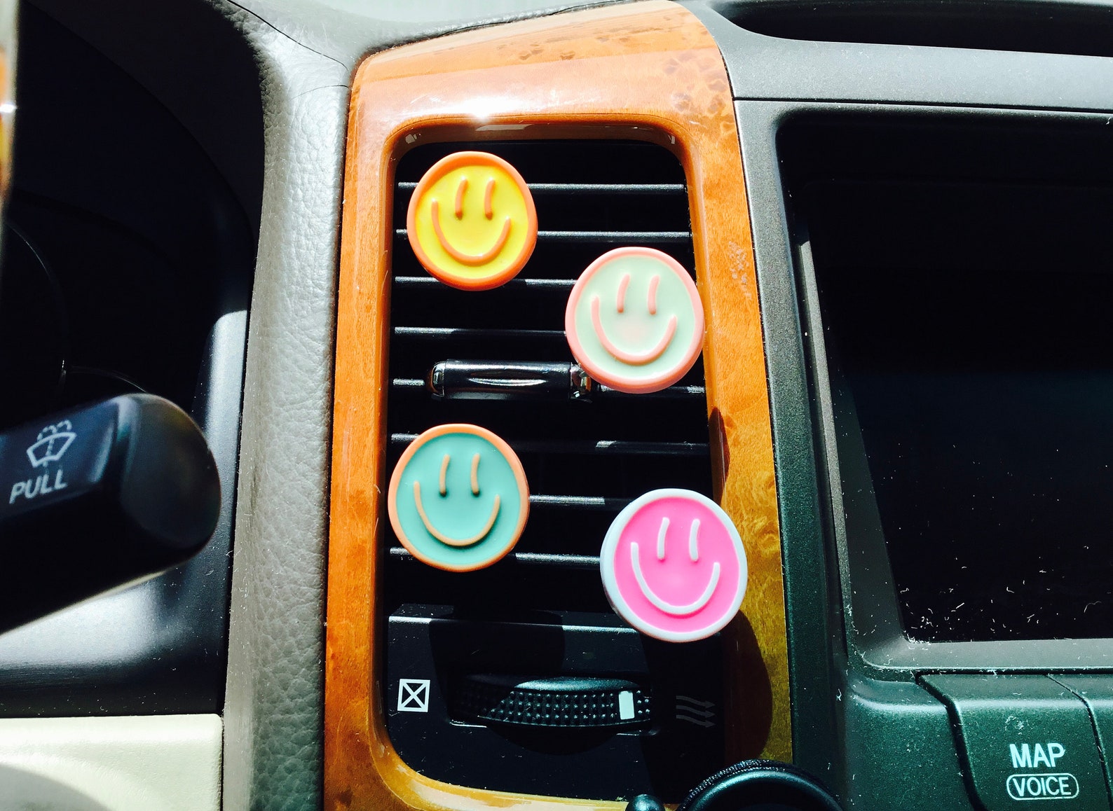 Smile Smiley Face / Happy Face / Emoji / Car Air Vent Clip - Etsy
