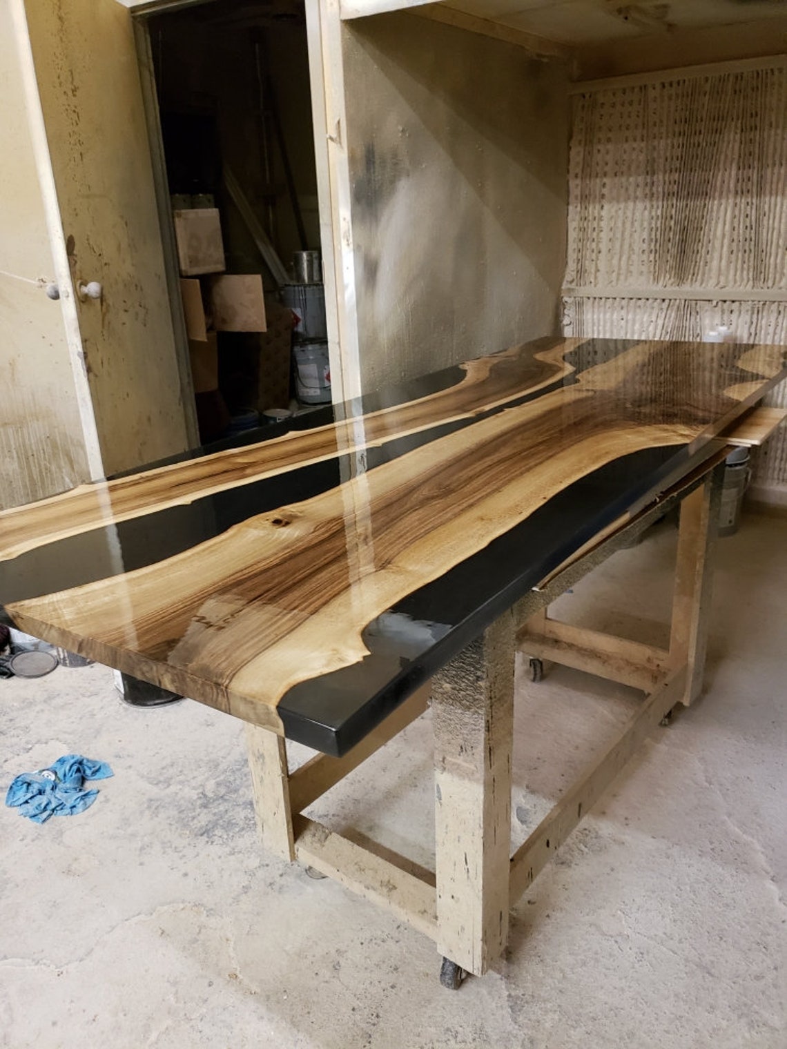 Black Walnut Epoxy River Table on Sale - Etsy Canada