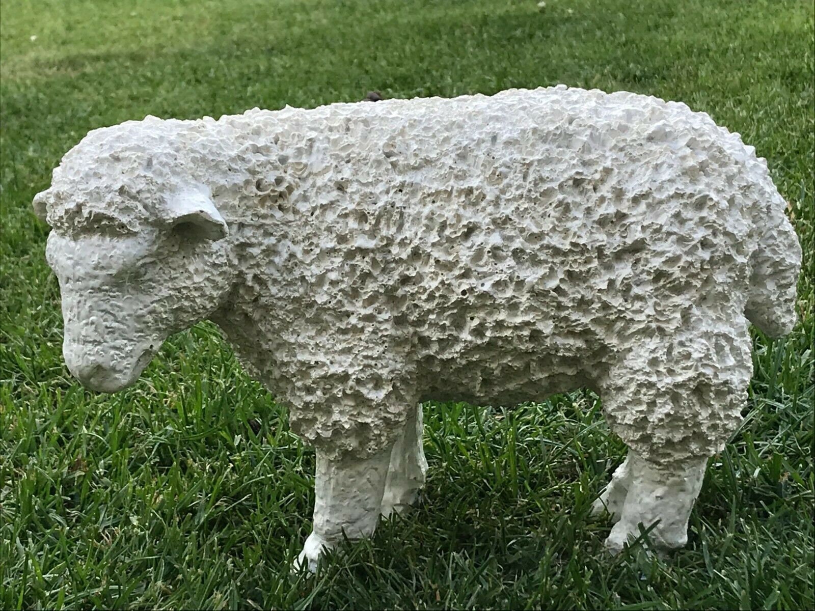Standing Sheep Figure, Lamb Garden Statue, Farm Animal Resin Patio Lawn ...