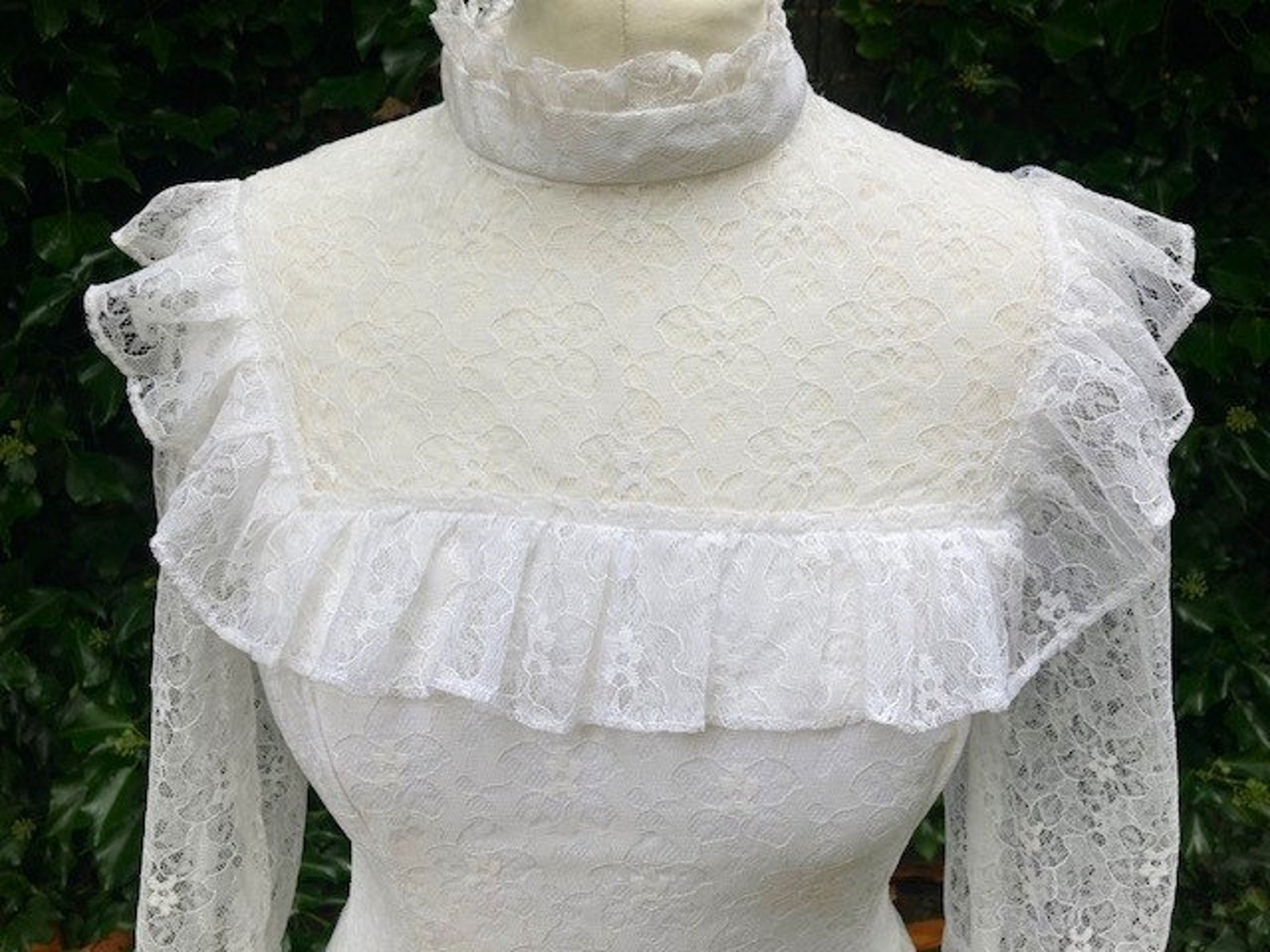 1970s Lace Prairie Bridal Gown S,romantic Vintage Lace Wedding Dress ...