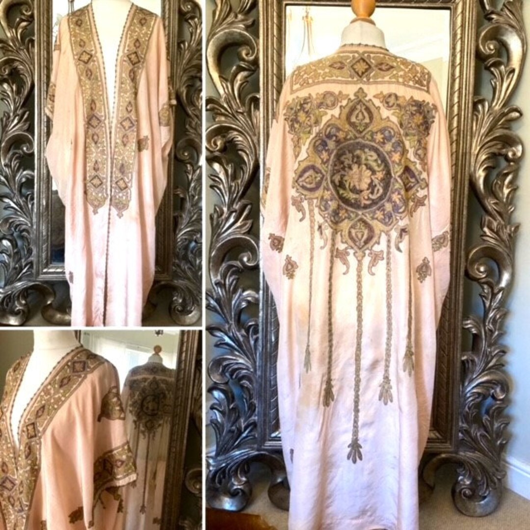 Antique Embroidered Silk Ottoman Robe. 1910 , Turkish Pink Silk Robe ...