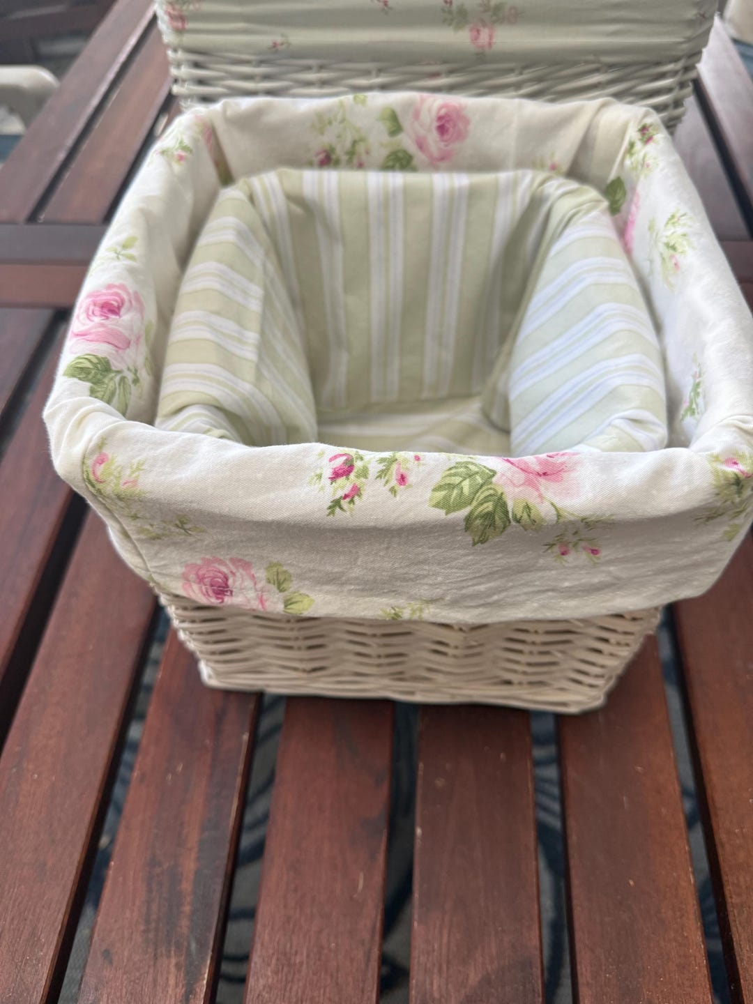 2 White Wicker Nesting Baskets With Simply Shabby Chic Fabric Liners ...