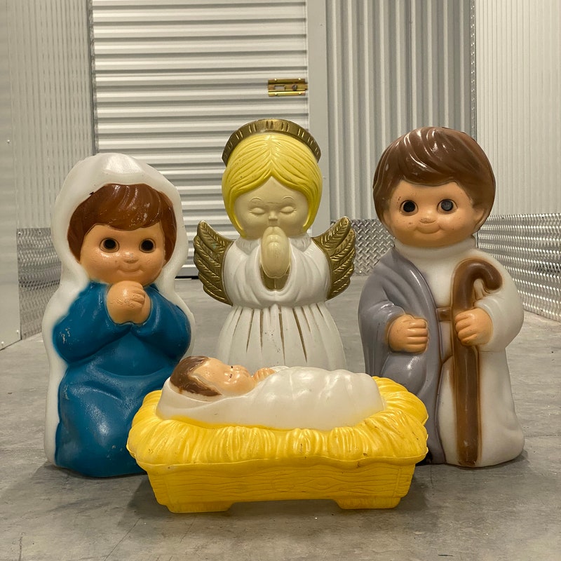 Blow Molded Nativity Setnull