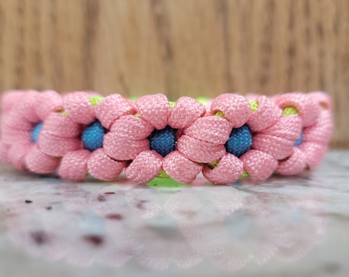 Daisy, Poinsettia, or Sunflower Flower Paracord Bracelet, Floral ...