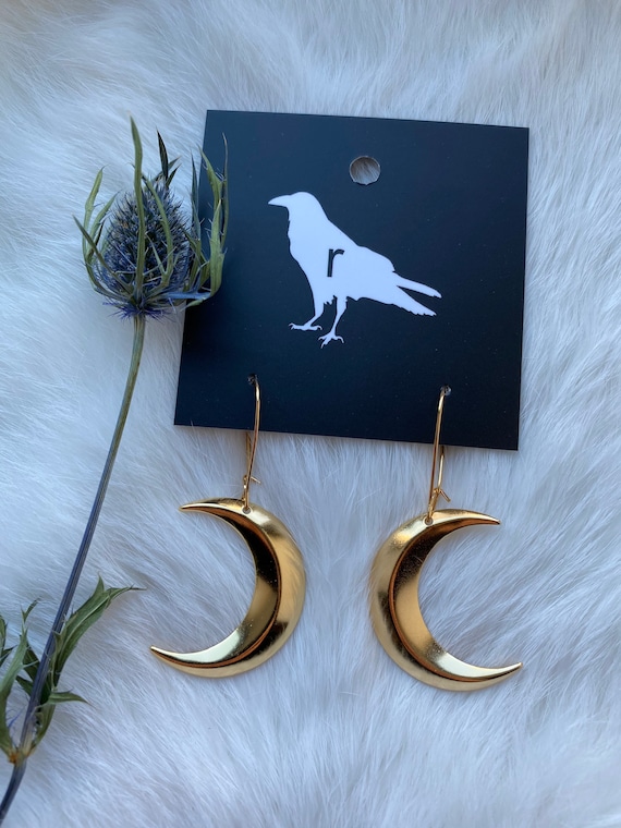 The little golden crescent moon earrings // ravenstone | Etsy
