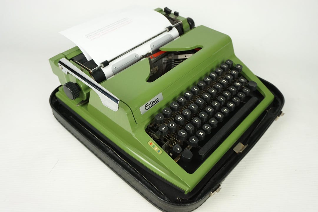 Working Green Typewriter ERIKA 100 , German Working Typewriter With ...