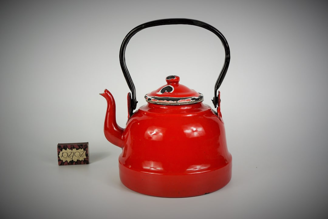 Vintage Red Enamel Teapot, Red Kettle, Retro Kitchen Decoration ...