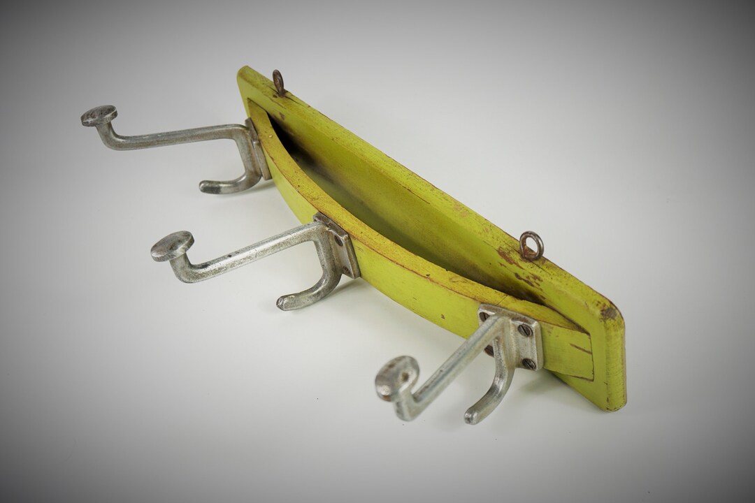 Vintage Rustic Coat Rack, Rare Farmhouse Style Coat Rack, Wall Mount ...