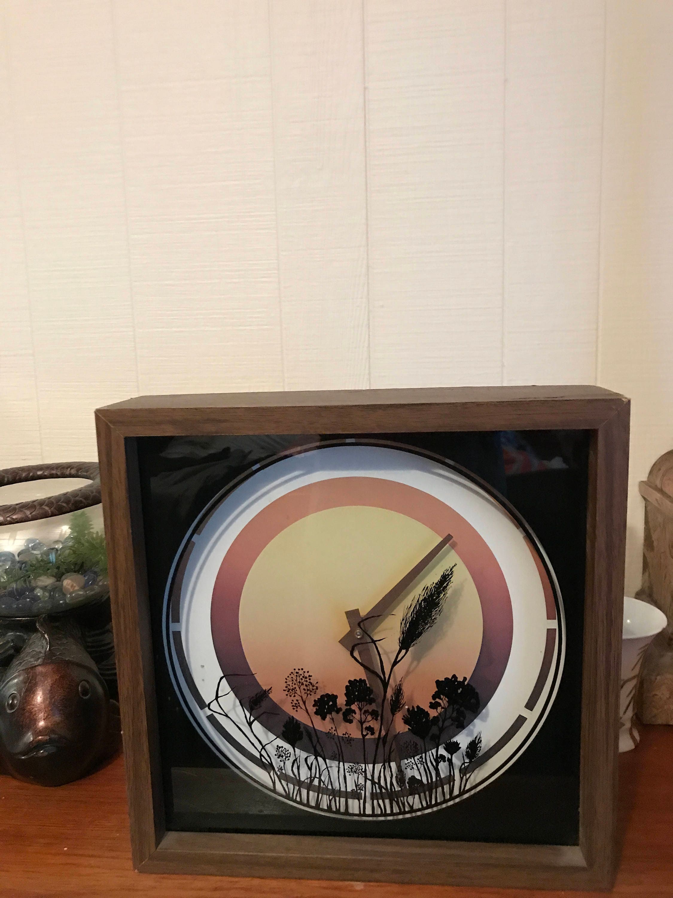 Vintage Shadow Box Clock, Silhouette Design, Vintage Electric Clock ...