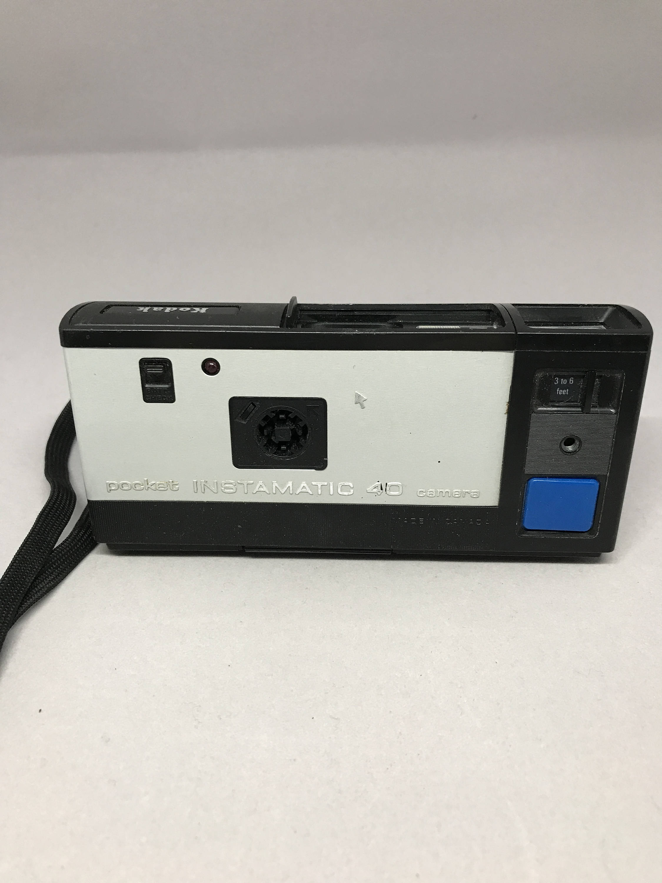 Kodak Pocket Instamatic 40 Camera, Vintage 1970's. Original Case and ...